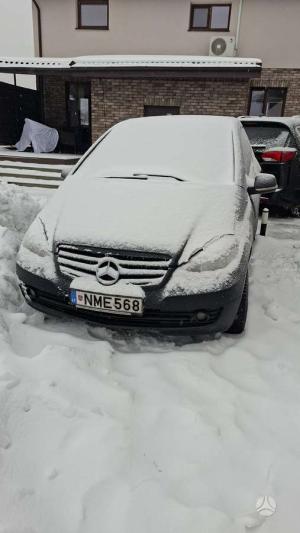 Melns Mercedes-Benz A 150 2008 Kauņa, ar dzinēja tilpumu 1.50 L un nobraukumu 230 tūkst. km par 500 €, foto  vietnē AUTOMOTO.COM.LV