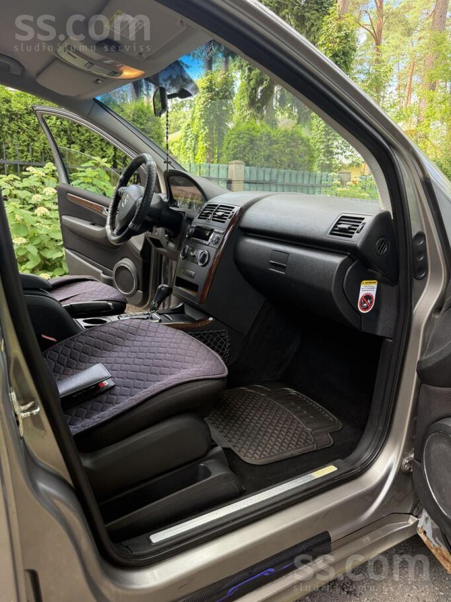Brown Mercedes-Benz A 150 2005 in Riga, with an engine capacity of 1.50 L and mileage of 184 thousand km for 1149 €, photo 10 on AUTOMOTO.COM.LV