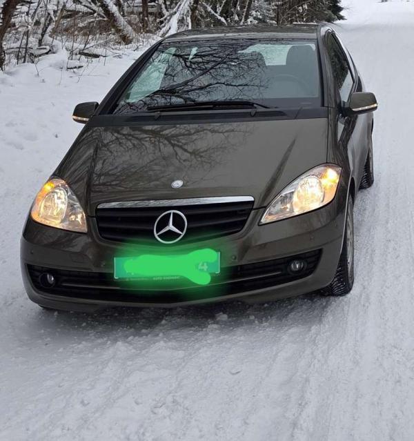 Зеленый Мерседес А 150 2009 в Вильнюс, объемом двигателя 1.50 л и пробегом 145 тыс. км за 4000 €, фото 1 на AUTOMOTO.COM.LV