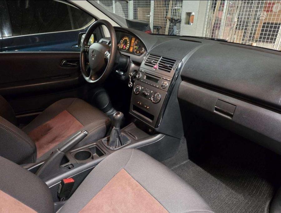 Zaļš Mercedes-Benz A 150 2009 Viļņa, ar dzinēja tilpumu 1.50 L un nobraukumu 145 tūkst. km par 4000 €, foto 4 vietnē AUTOMOTO.COM.LV