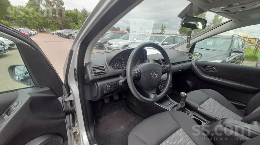 Grey Mercedes-Benz A 150 2004 in Riga, with an engine capacity of 1.50 L and mileage of 163 thousand km for 2900 €, photo 13 on AUTOMOTO.COM.LV