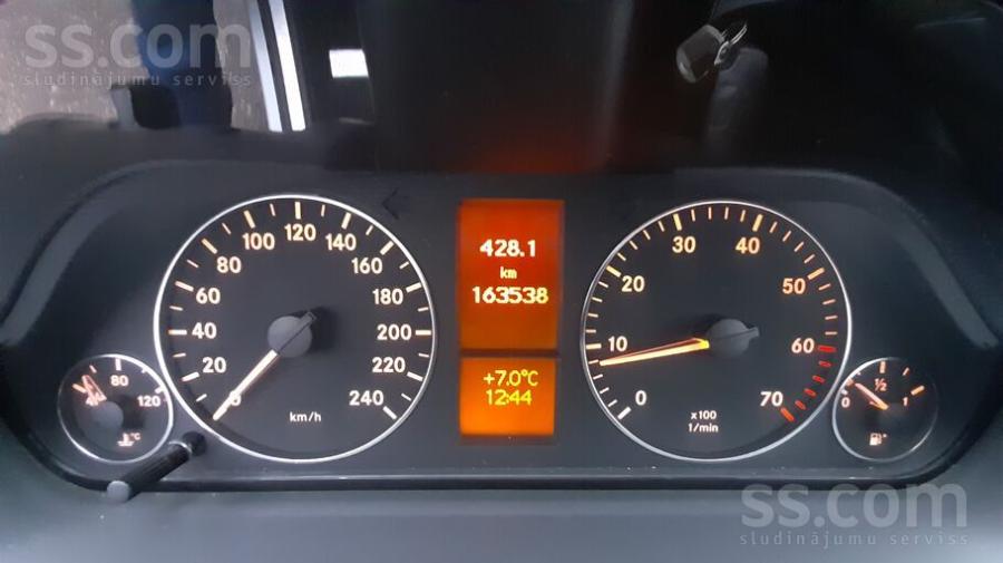 Grey Mercedes-Benz A 150 2004 in Riga, with an engine capacity of 1.50 L and mileage of 163 thousand km for 2900 €, photo 17 on AUTOMOTO.COM.LV