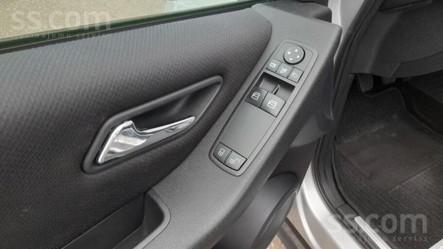 Grey Mercedes-Benz A 150 2004 in Riga, with an engine capacity of 1.50 L and mileage of 163 thousand km for 2900 €, photo 18 on AUTOMOTO.COM.LV