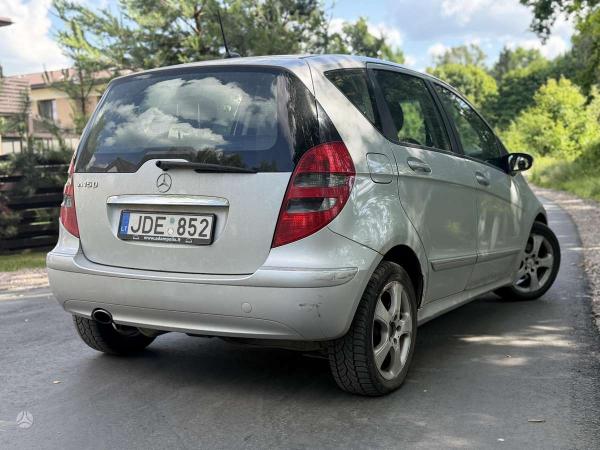 Grey Mercedes-Benz A 150 2005 in Vilnius, with an engine capacity of 1.50 L and mileage of 111 thousand km for 900 €, photo 4 on AUTOMOTO.COM.LV