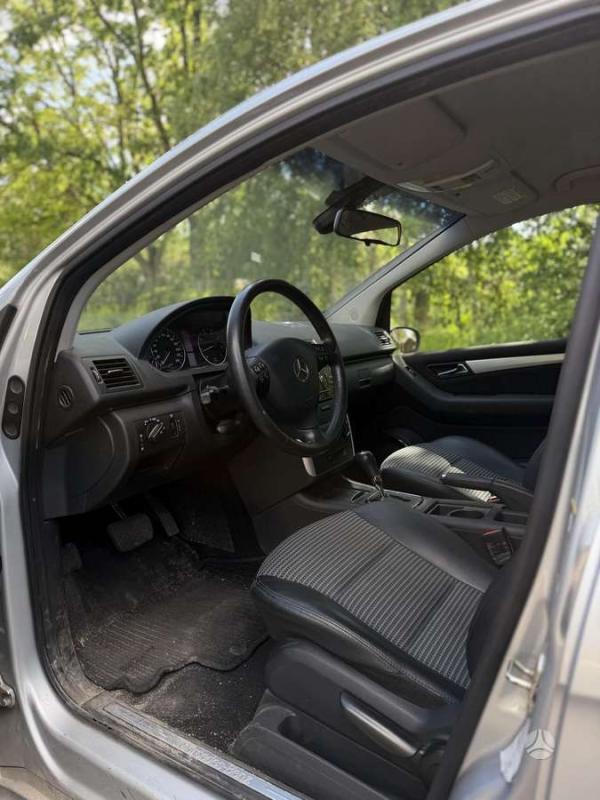 Grey Mercedes-Benz A 150 2005 in Vilnius, with an engine capacity of 1.50 L and mileage of 111 thousand km for 900 €, photo 5 on AUTOMOTO.COM.LV