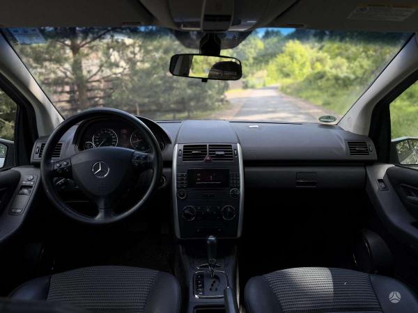 Grey Mercedes-Benz A 150 2005 in Vilnius, with an engine capacity of 1.50 L and mileage of 111 thousand km for 900 €, photo 9 on AUTOMOTO.COM.LV