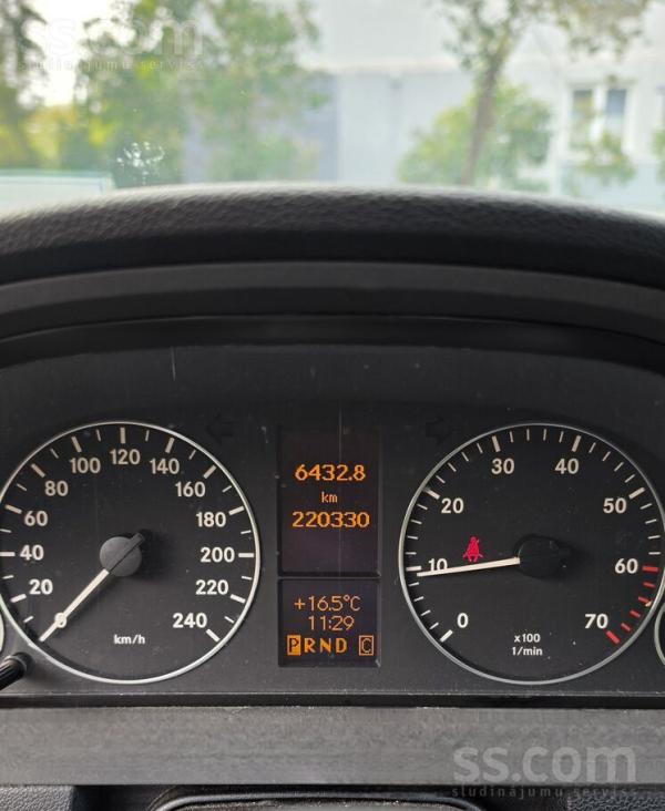 Grey Mercedes-Benz A 150 2005 in Riga, with an engine capacity of 1.50 L and mileage of 220 thousand km for 800 €, photo 7 on AUTOMOTO.COM.LV
