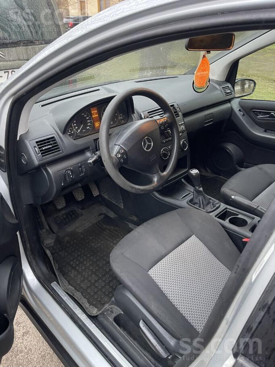 Grey Mercedes-Benz A 150 2005 in Talsi, with an engine capacity of 1.50 L and mileage of 255 thousand km for 950 €, photo 5 on AUTOMOTO.COM.LV
