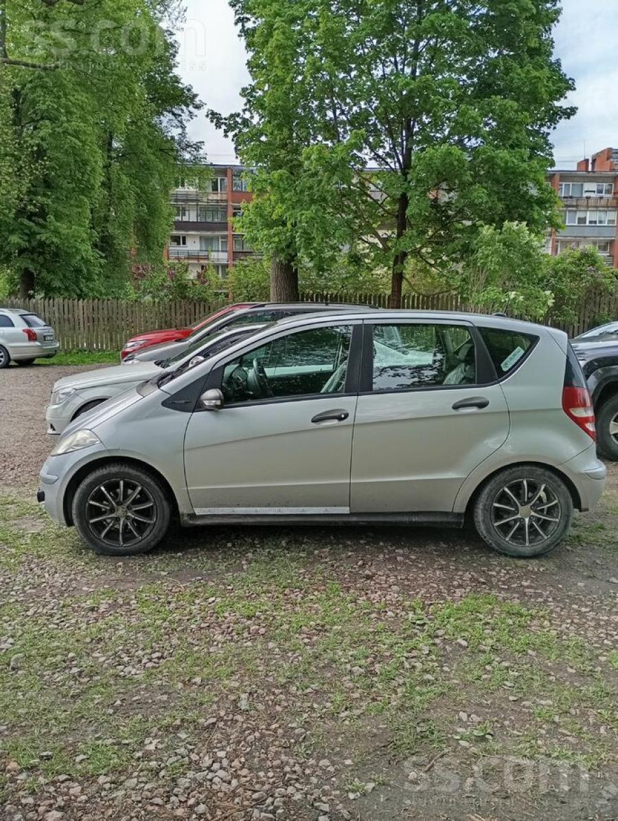 Mercedes-Benz A 150 2004 in Jelgava, with an engine capacity of 1.50 L and mileage of 268 thousand km for 2650 €, photo 4 on AUTOMOTO.COM.LV