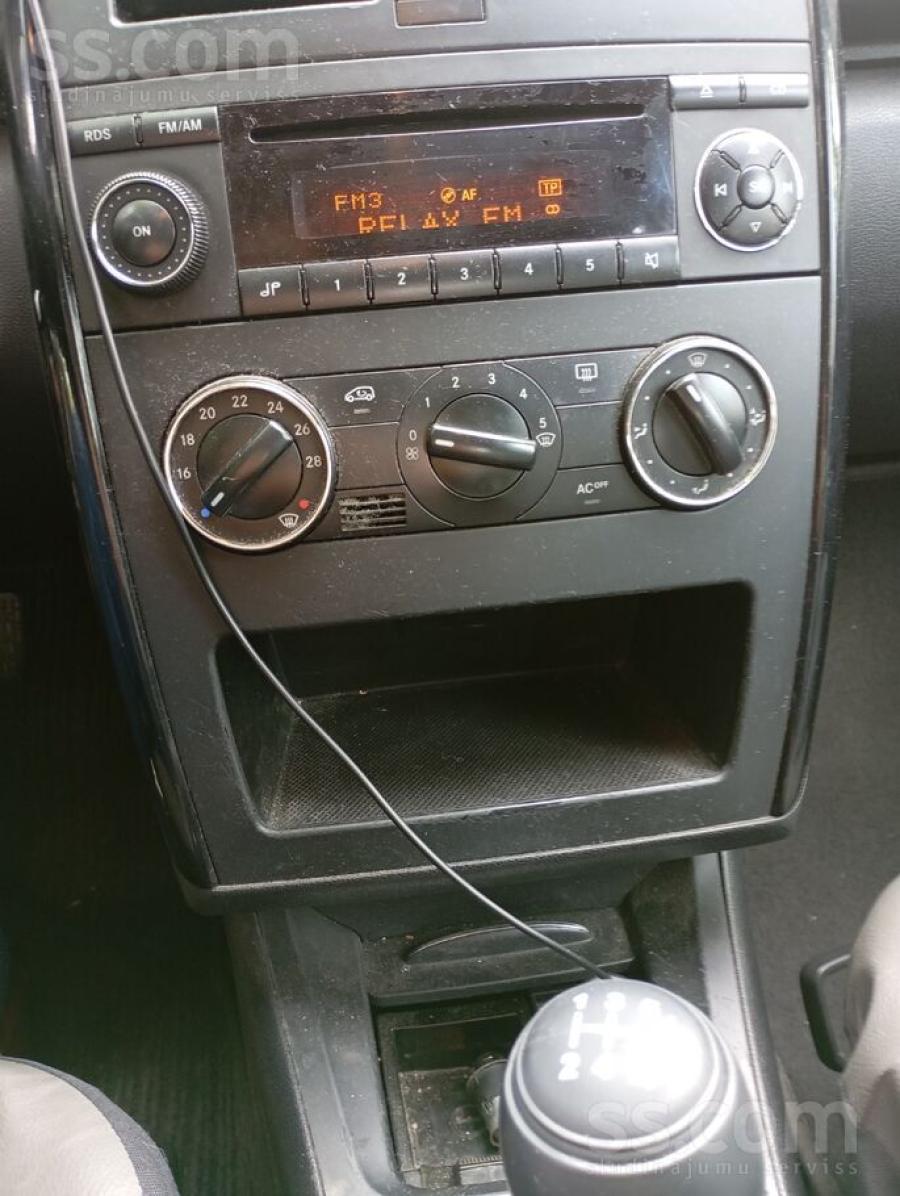 Mercedes-Benz A 150 2004 in Jelgava, with an engine capacity of 1.50 L and mileage of 268 thousand km for 2650 €, photo 15 on AUTOMOTO.COM.LV