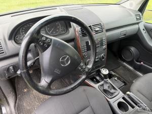 Mercedes-Benz A 150 2005 in Vilnius, with an engine capacity of 1.50 L and mileage of 181 thousand km for 490 €, photo 8 on AUTOMOTO.COM.LV