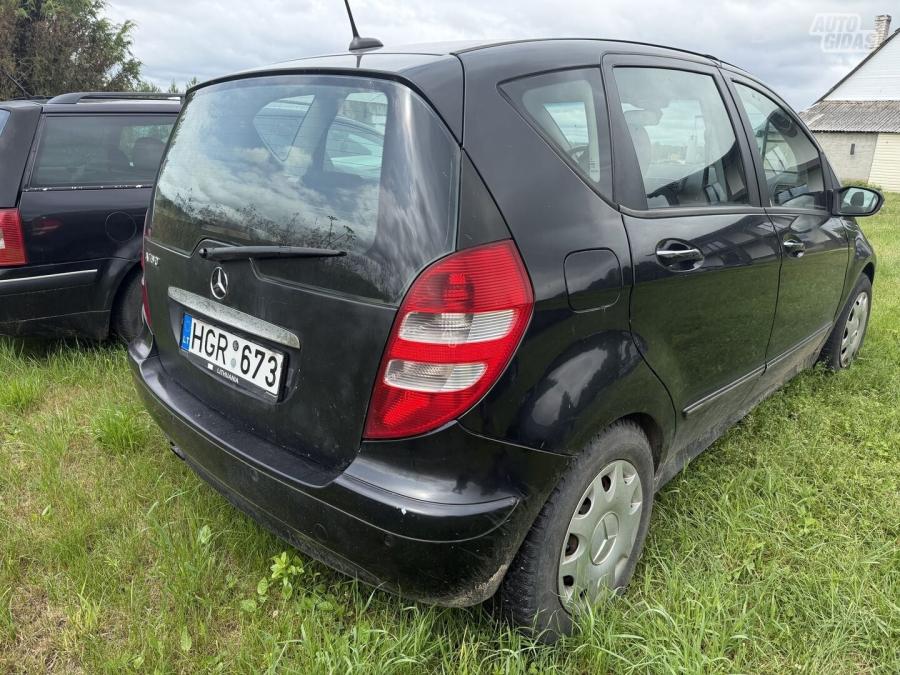 Mercedes-Benz A 150 2005 in Vilnius, with an engine capacity of 1.50 L and mileage of 180 thousand km for 470 €, photo 5 on AUTOMOTO.COM.LV