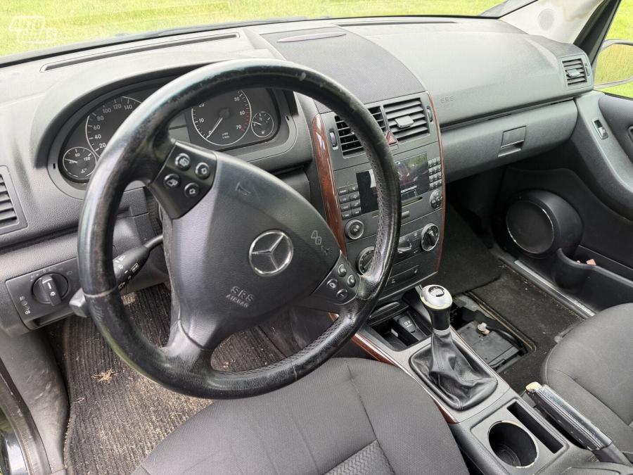 Mercedes-Benz A 150 2005 in Vilnius, with an engine capacity of 1.50 L and mileage of 180 thousand km for 470 €, photo 8 on AUTOMOTO.COM.LV