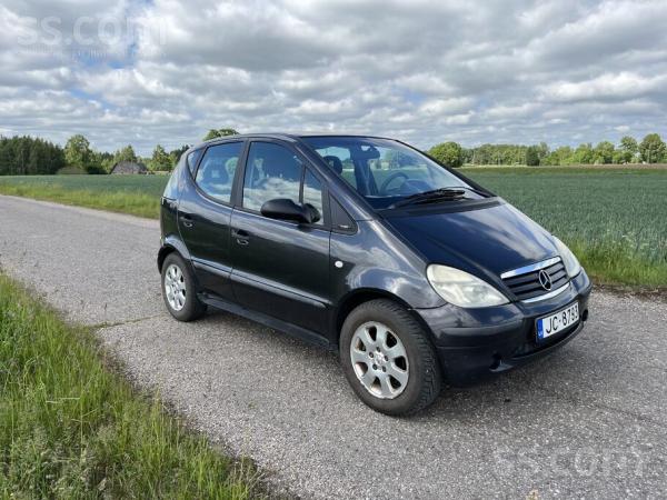 Black Mercedes-Benz A 160 1999 in Talsi, with an engine capacity of 1.60 L and mileage of 220 thousand km for 650 €, photo 2 on AUTOMOTO.COM.LV