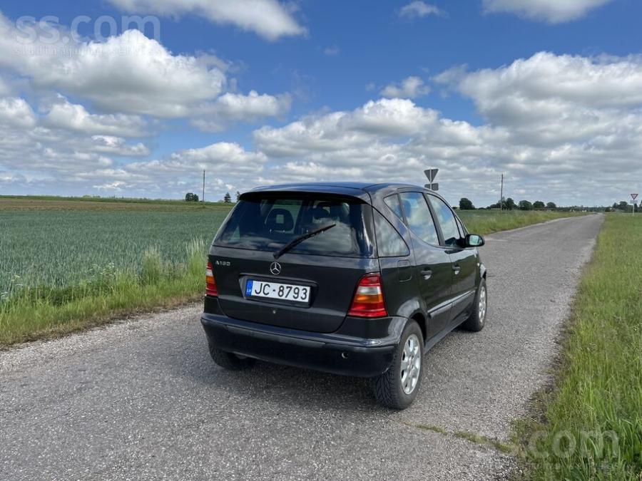 Black Mercedes-Benz A 160 1999 in Talsi, with an engine capacity of 1.60 L and mileage of 220 thousand km for 650 €, photo 4 on AUTOMOTO.COM.LV