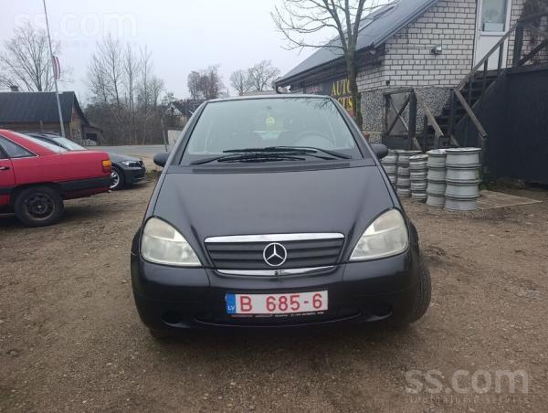 Black Mercedes-Benz A 160 2000 in Rezekne, with an engine capacity of 1.60 L and mileage of 230 thousand km for 500 €, photo 2 on AUTOMOTO.COM.LV