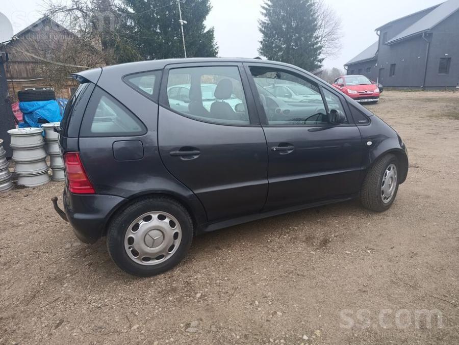 Melns Mercedes-Benz A 160 2000 Rēzekne, ar dzinēja tilpumu 1.60 L un nobraukumu 230 tūkst. km par 500 €, foto 5 vietnē AUTOMOTO.COM.LV