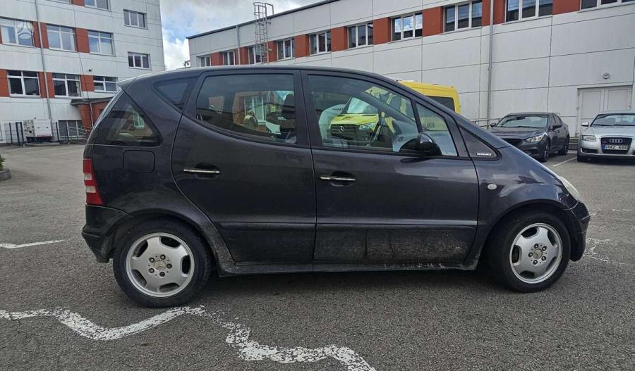 Melns Mercedes-Benz A 160 2000 Klaipėda, ar dzinēja tilpumu 1.60 L un nobraukumu 204 tūkst. km par 600 €, foto 5 vietnē AUTOMOTO.COM.LV