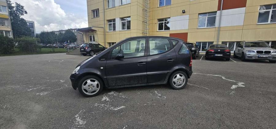 Melns Mercedes-Benz A 160 2000 Klaipėda, ar dzinēja tilpumu 1.60 L un nobraukumu 204 tūkst. km par 600 €, foto 10 vietnē AUTOMOTO.COM.LV