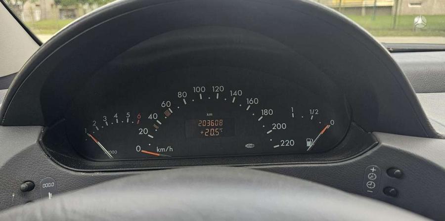 Melns Mercedes-Benz A 160 2000 Klaipėda, ar dzinēja tilpumu 1.60 L un nobraukumu 204 tūkst. km par 600 €, foto 16 vietnē AUTOMOTO.COM.LV