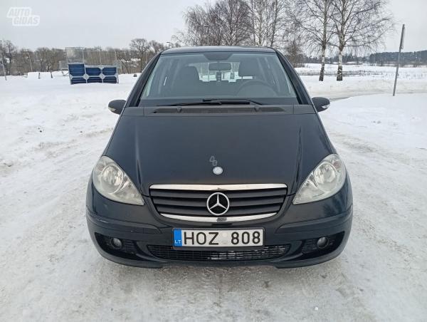 Black Mercedes-Benz A 160 2005 in Vilnius, with an engine capacity of 2.00 L and mileage of 336 thousand km for 1050 €, photo 1 on AUTOMOTO.COM.LV