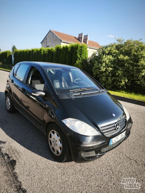 Black Mercedes-Benz A 160 2006 in Kaunas, with an engine capacity of 2.00 L and mileage of 235 thousand km for 650 €, photo 1 on AUTOMOTO.COM.LV