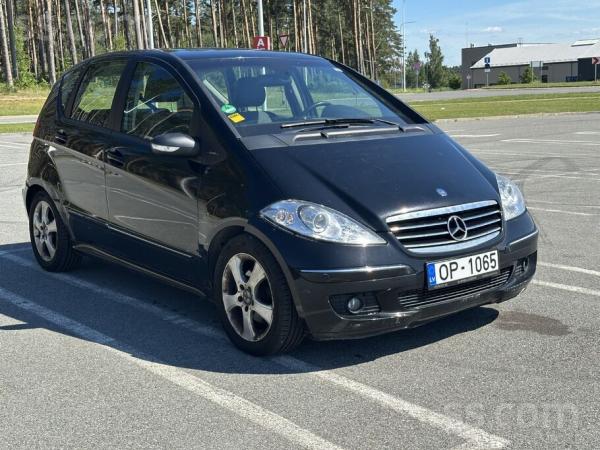 Черный Мерседес А 160 2008 в Рига, объемом двигателя 2.00 л и пробегом 225 тыс. км за 1900 €, фото 2 на AUTOMOTO.COM.LV