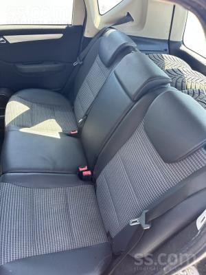Melns Mercedes-Benz A 160 2008 Rīga, ar dzinēja tilpumu 2.00 L un nobraukumu 225 tūkst. km par 1900 €, foto 7 vietnē AUTOMOTO.COM.LV