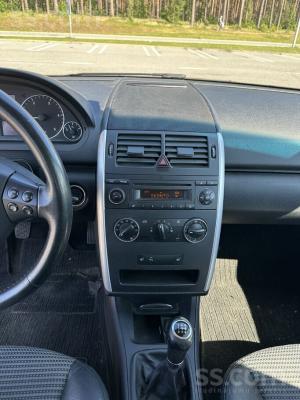 Melns Mercedes-Benz A 160 2008 Rīga, ar dzinēja tilpumu 2.00 L un nobraukumu 225 tūkst. km par 1900 €, foto 9 vietnē AUTOMOTO.COM.LV