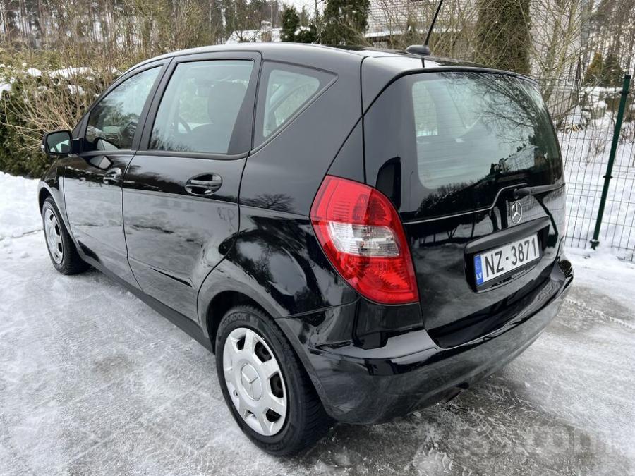Black Mercedes-Benz A 160 2009 in Riga, with an engine capacity of 1.50 L and mileage of 320 thousand km for 1950 €, photo 14 on AUTOMOTO.COM.LV