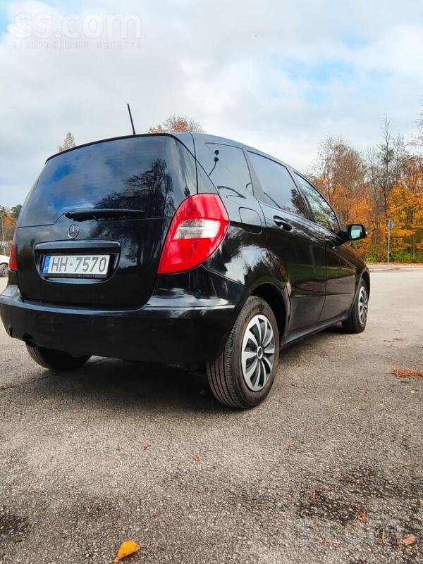 Melns Mercedes-Benz A 160 2009 Dobele, ar dzinēja tilpumu 2.00 L un nobraukumu 257 tūkst. km par 2950 €, foto 6 vietnē AUTOMOTO.COM.LV