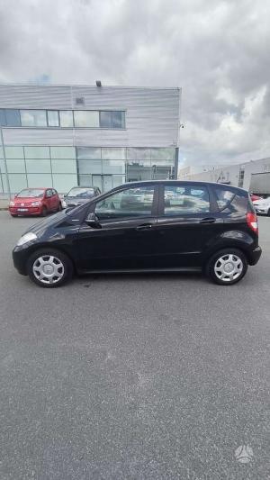 Black Mercedes-Benz A 160 2010 in Vilnius, with an engine capacity of 1.50 L and mileage of 364 thousand km for 2500 €, photo 4 on AUTOMOTO.COM.LV