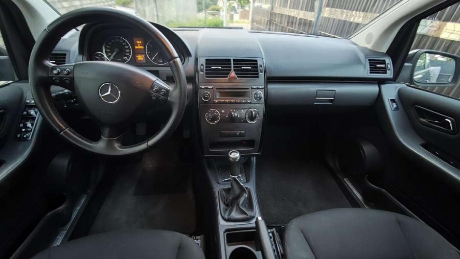 Black Mercedes-Benz A 160 2010 in Vilnius, with an engine capacity of 1.50 L and mileage of 364 thousand km for 2500 €, photo 9 on AUTOMOTO.COM.LV