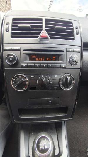 Black Mercedes-Benz A 160 2010 in Vilnius, with an engine capacity of 1.50 L and mileage of 364 thousand km for 2500 €, photo 11 on AUTOMOTO.COM.LV