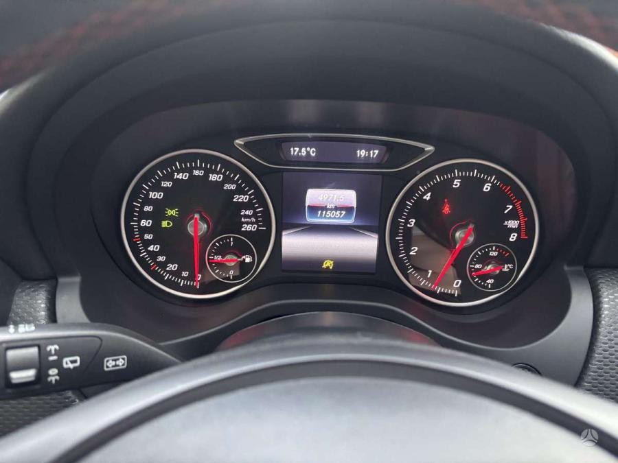 Melns Mercedes-Benz A 160 2017 Kauņa, ar dzinēja tilpumu 1.60 L un nobraukumu 115 tūkst. km par 11100 €, foto 1 vietnē AUTOMOTO.COM.LV