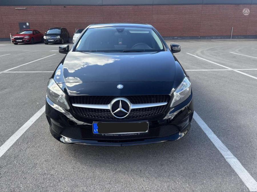 Melns Mercedes-Benz A 160 2017 Kauņa, ar dzinēja tilpumu 1.60 L un nobraukumu 115 tūkst. km par 11100 €, foto 4 vietnē AUTOMOTO.COM.LV