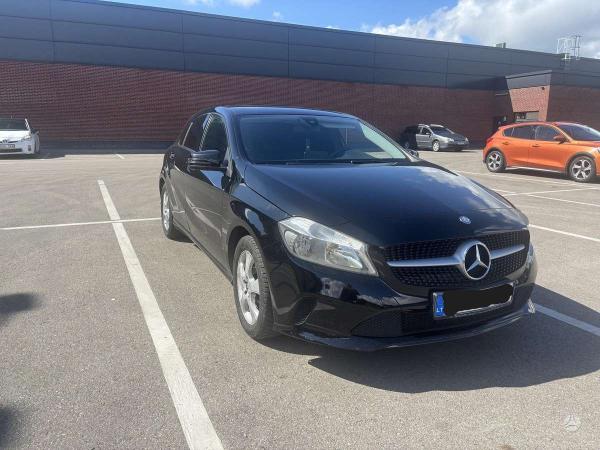 Mercedes-Benz A 160 2017 Kauņa vietnē Melns Mercedes-Benz A 160 2017 Kauņa, ar dzinēja tilpumu 1.60 L un nobraukumu 115 tūkst. km par 11100 €, foto 8 vietnē AUTOMOTO.COM.LV