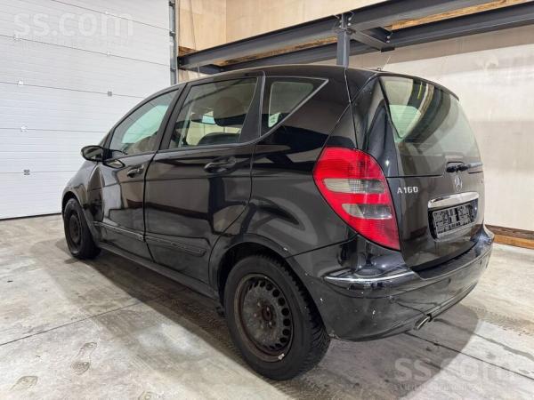 Black Mercedes-Benz A 160 2007 in Ogre, with an engine capacity of 2.00 L and mileage of 225 thousand km for 1490 €, photo 3 on AUTOMOTO.COM.LV