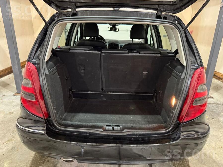 Black Mercedes-Benz A 160 2007 in Ogre, with an engine capacity of 2.00 L and mileage of 225 thousand km for 1490 €, photo 6 on AUTOMOTO.COM.LV