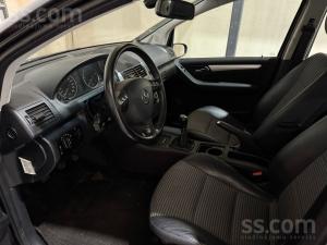 Black Mercedes-Benz A 160 2007 in Ogre, with an engine capacity of 2.00 L and mileage of 225 thousand km for 1490 €, photo 7 on AUTOMOTO.COM.LV