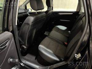 Black Mercedes-Benz A 160 2007 in Ogre, with an engine capacity of 2.00 L and mileage of 225 thousand km for 1490 €, photo 8 on AUTOMOTO.COM.LV
