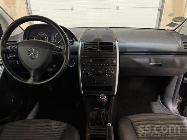 Black Mercedes-Benz A 160 2007 in Ogre, with an engine capacity of 2.00 L and mileage of 225 thousand km for 1490 €, photo 9 on AUTOMOTO.COM.LV