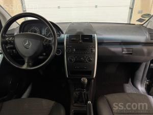 Black Mercedes-Benz A 160 2007 in Ogre, with an engine capacity of 2.00 L and mileage of 225 thousand km for 1490 €, photo 10 on AUTOMOTO.COM.LV