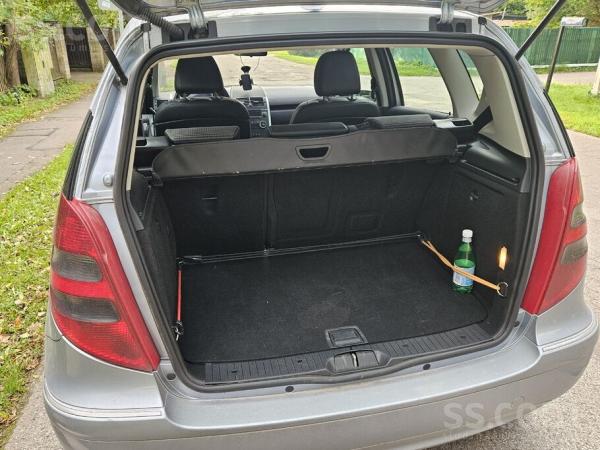 Мерседес А 160 2006 в Юрмала на AUTOMOTO.COM.LV Синий Мерседес А 160 2006 в Юрмала, объемом двигателя 2.00 л и пробегом 202 тыс. км за 2000 €, фото 5 на AUTOMOTO.COM.LV