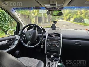 Zils Mercedes-Benz A 160 2006 Jūrmala, ar dzinēja tilpumu 2.00 L un nobraukumu 202 tūkst. km par 2000 €, foto 6 vietnē AUTOMOTO.COM.LV