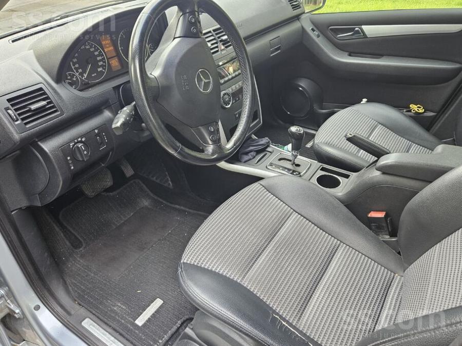 Zils Mercedes-Benz A 160 2006 Jūrmala, ar dzinēja tilpumu 2.00 L un nobraukumu 202 tūkst. km par 2000 €, foto 7 vietnē AUTOMOTO.COM.LV