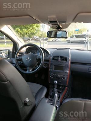 Brown Mercedes-Benz A 160 2010 in Riga, with an engine capacity of 1.50 L and mileage of 179 thousand km for 2250 €, photo 4 on AUTOMOTO.COM.LV