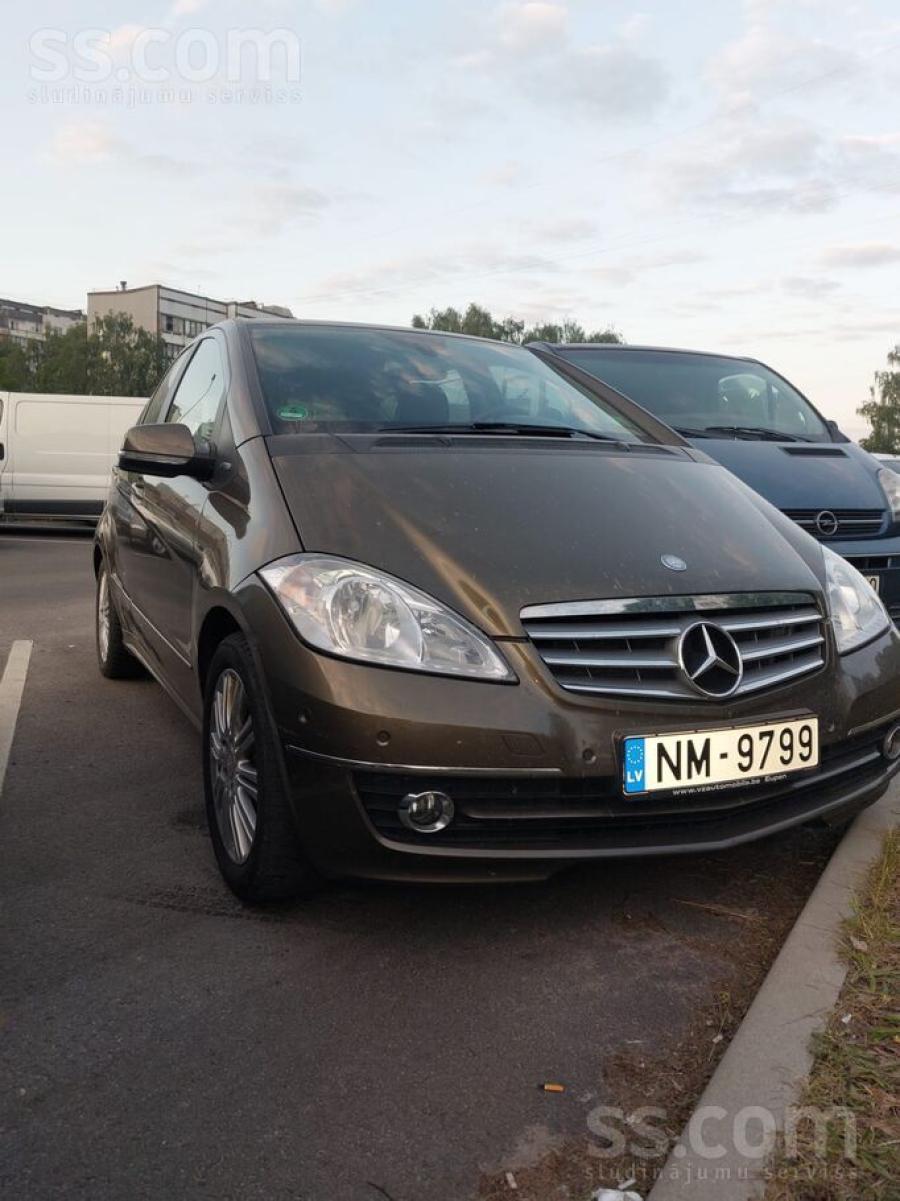 Brown Mercedes-Benz A 160 2010 in Riga, with an engine capacity of 1.50 L and mileage of 179 thousand km for 2250 €, photo 7 on AUTOMOTO.COM.LV