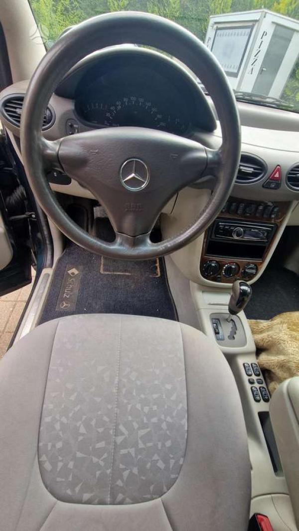 Zaļš Mercedes-Benz A 160 2002 Viļņa, ar dzinēja tilpumu 1.60 L un nobraukumu 181 tūkst. km par 1400 €, foto 6 vietnē AUTOMOTO.COM.LV