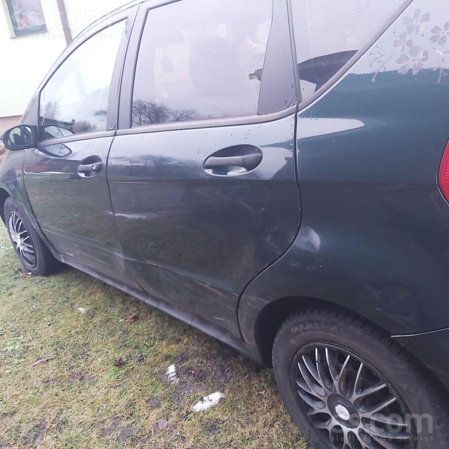 Zaļš Mercedes-Benz A 160 2005 Jelgava, ar dzinēja tilpumu 2.00 L un nobraukumu 240 tūkst. km par 900 €, foto 5 vietnē AUTOMOTO.COM.LV